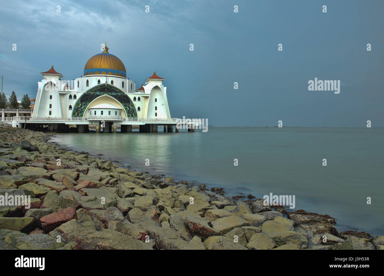 The beautiful Malacca Straits Mosque (Masjid Selat Melaka), Malacca ...
