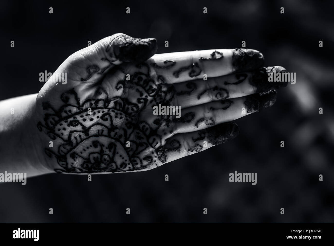 Hanna hand art hi-res stock photography and images - Alamy