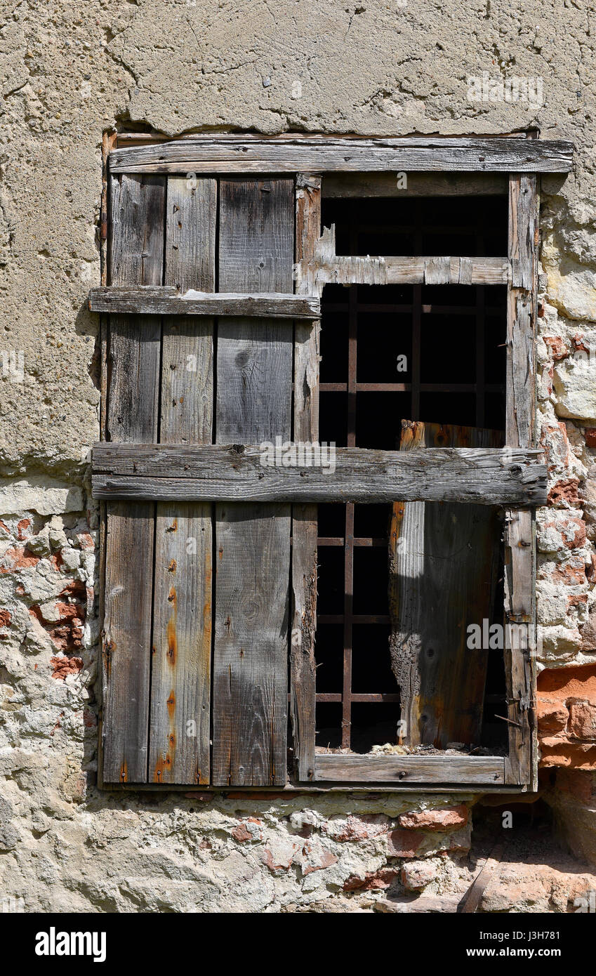Old abandoned building wall texture with locked windows Stock Photo - Alamy
