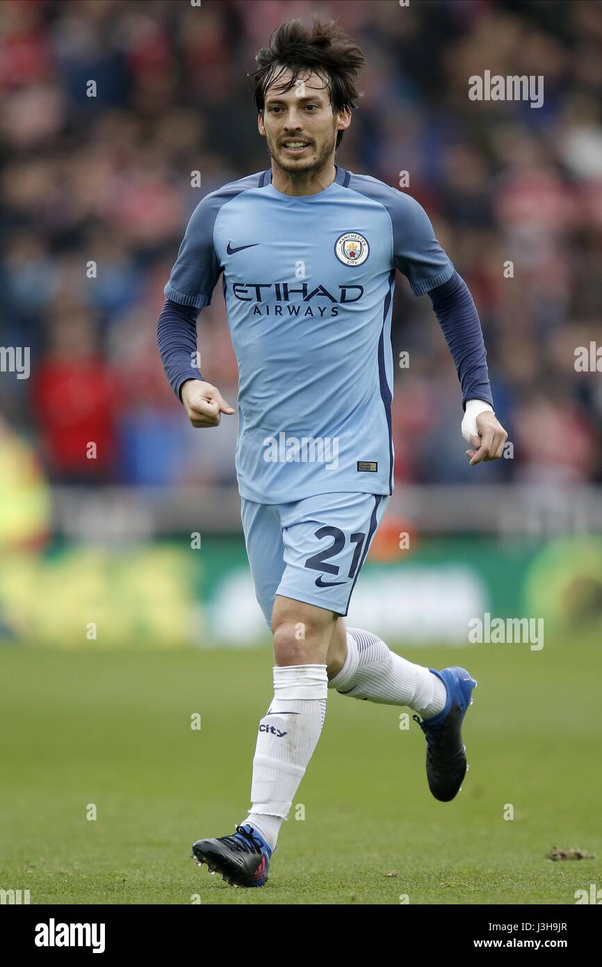 DAVID SILVA MANCHESTER CITY FC MANCHESTER CITY FC RIVERSIDE STADIUM ...
