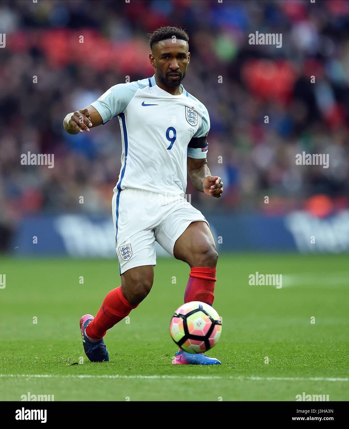 Jermain defoe england lithuania hi-res stock photography and images - Alamy
