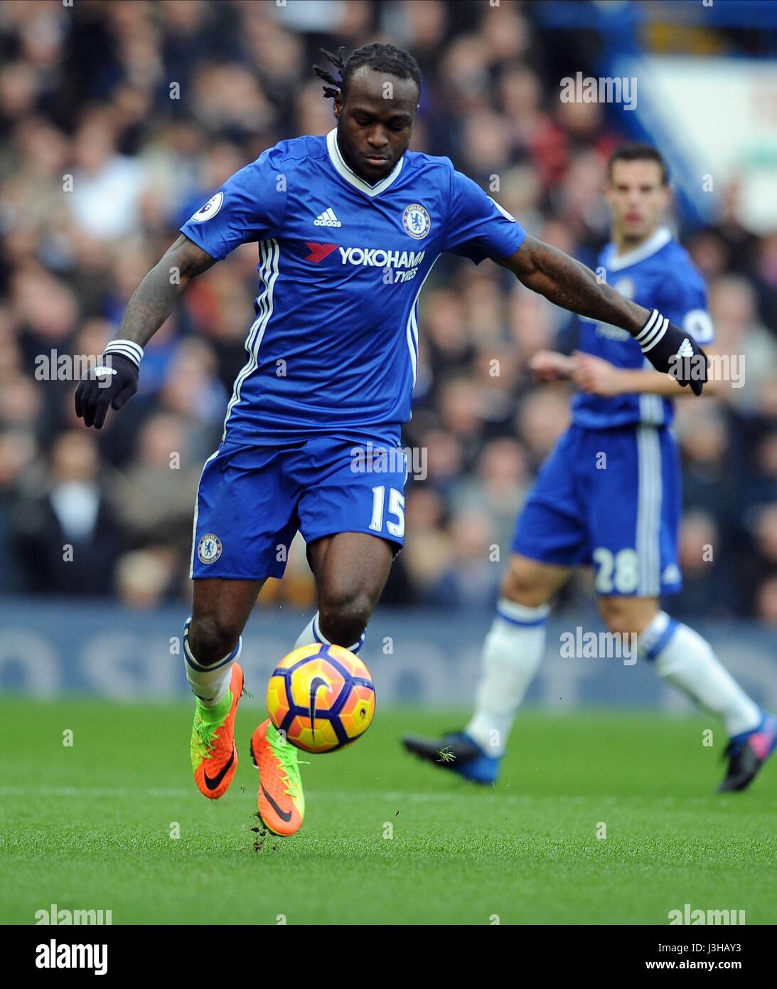 VICTOR MOSES OF CHELSEA CHELSEA V ARSENAL STAMFORD BRIDGE STADIUM ...