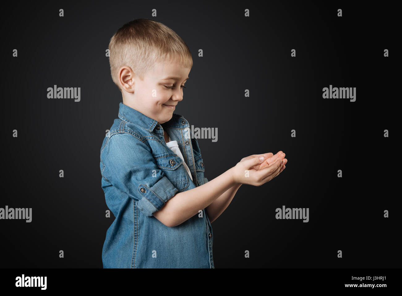 Boy bowing hi-res stock photography and images - Alamy