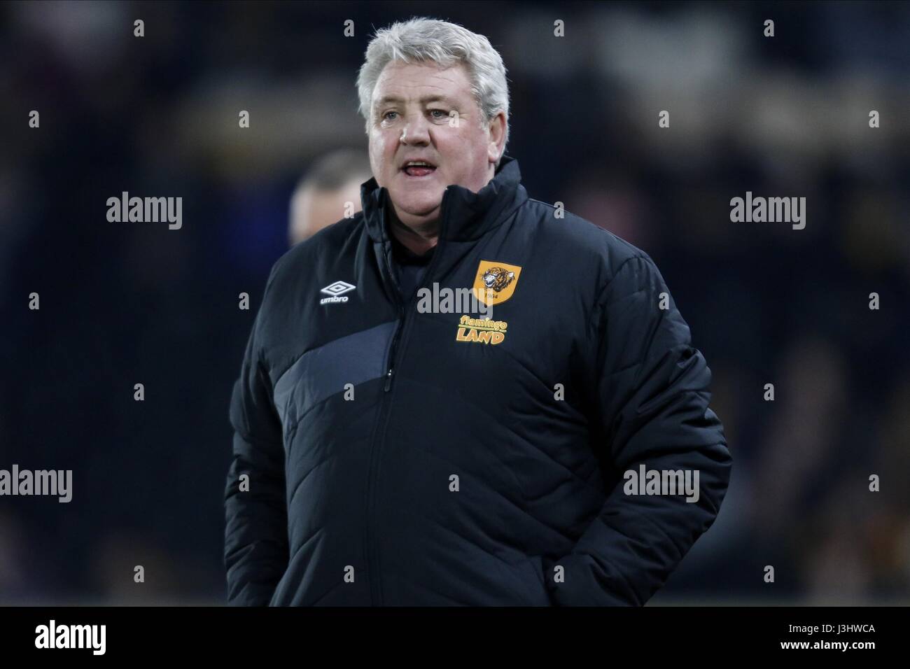 STEVE BRUCE HULL CITY FC MANAGER HULL CITY FC MANAGER KC STADIUM HULL ...