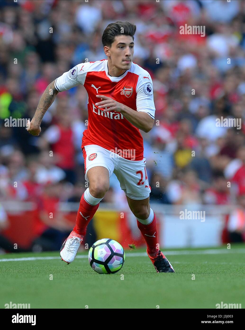 Hector bellerin of arsenal hi-res stock photography and images - Alamy