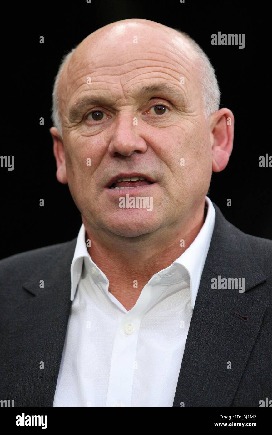 MIKE PHELAN HULL CITY FC KCOM STADIUM HULL ENGLAND 27 August 2016 Stock ...