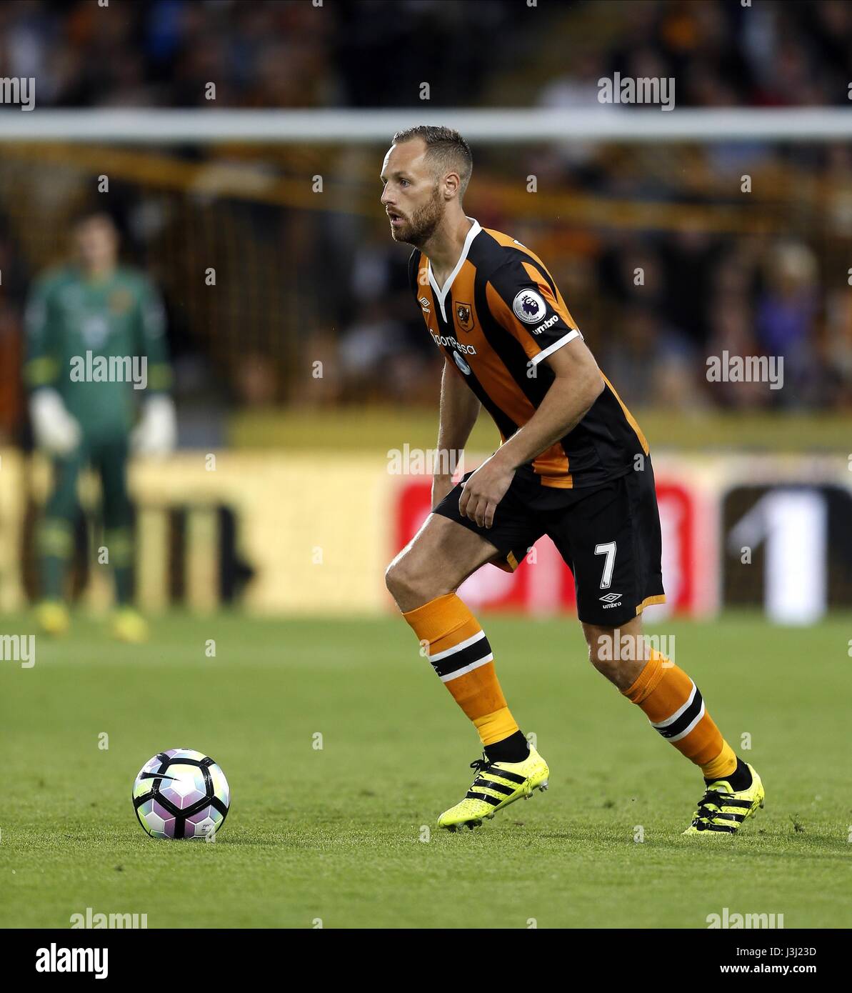 DAVID MEYLER HULL CITY FC HULL CITY FC KCOM STADIUM HULL ENGLAND 27 ...