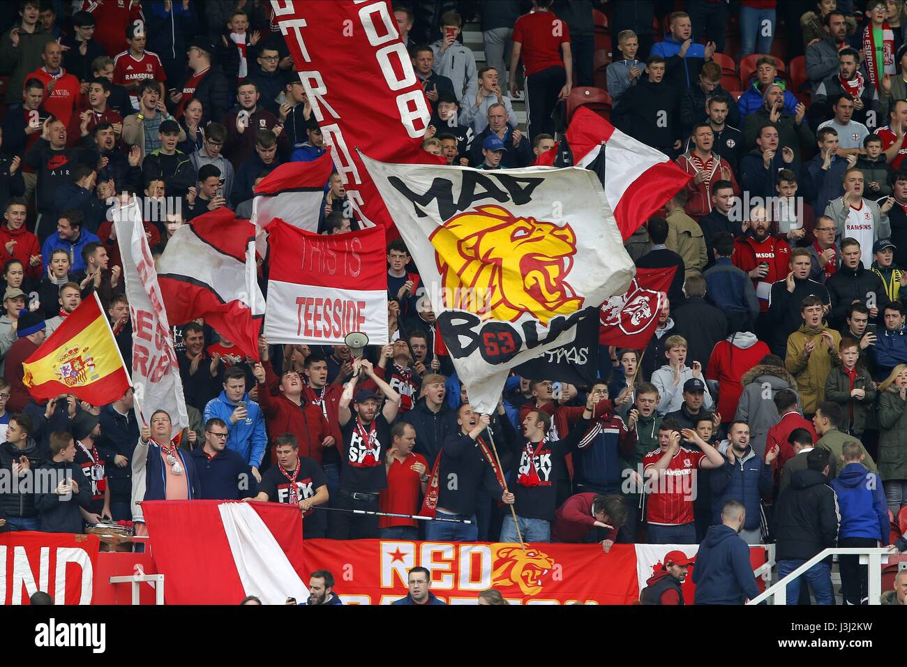 MIDDLESBROUGH FANS WITH FLAGS MIDDLESBROUGH FC MIDDLESBROUGH FC ...