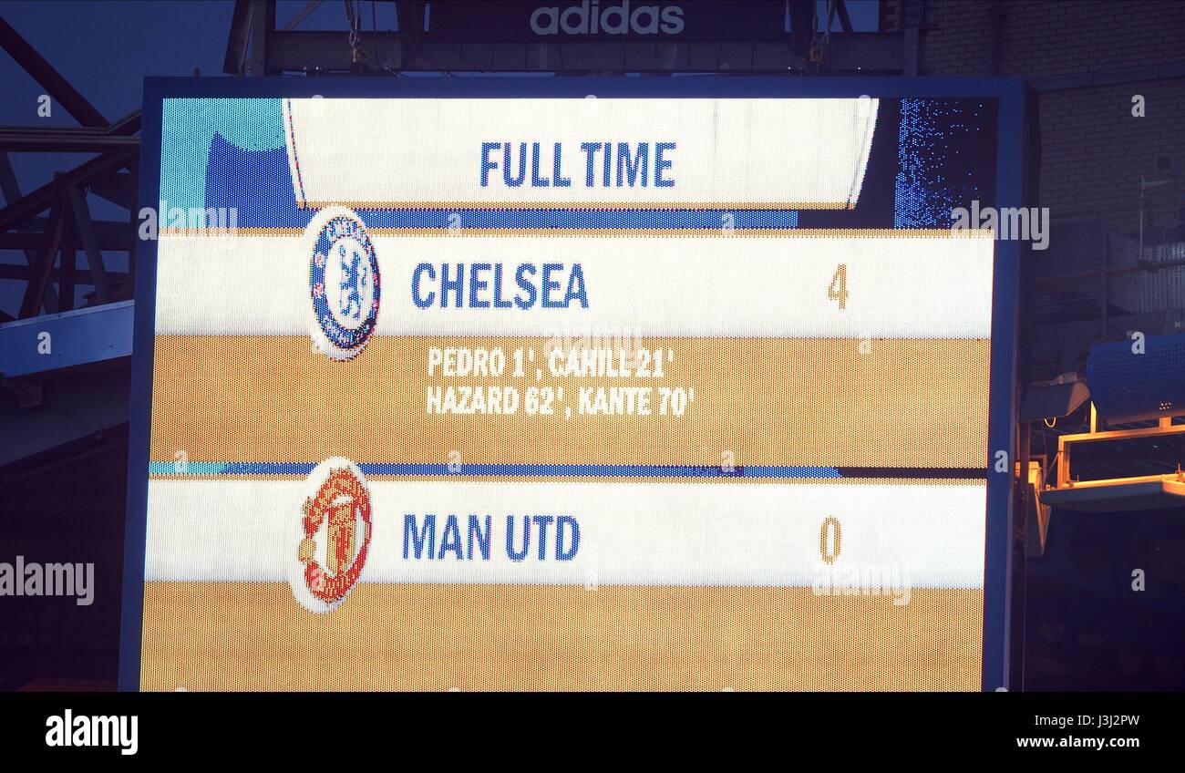 THE SCOREBOARD AT THE END OF T CHELSEA V MANCHESTER UNITED STAMFORD ...