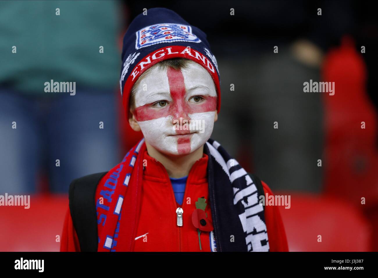 England football fan face paint hi-res stock photography and images - Alamy