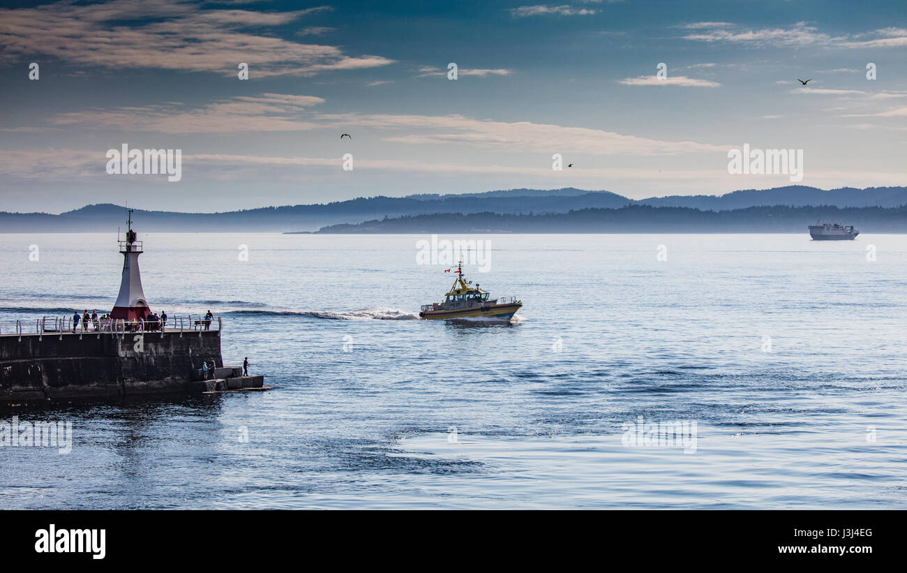 Ogden point breakwater lighthouse hi-res stock photography and images ...