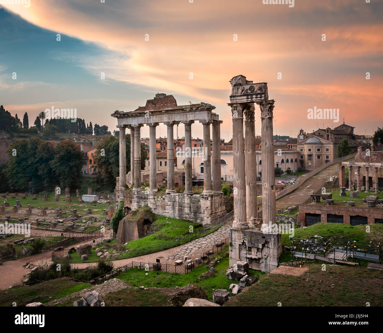 Foro romano romanum hi-res stock photography and images - Alamy