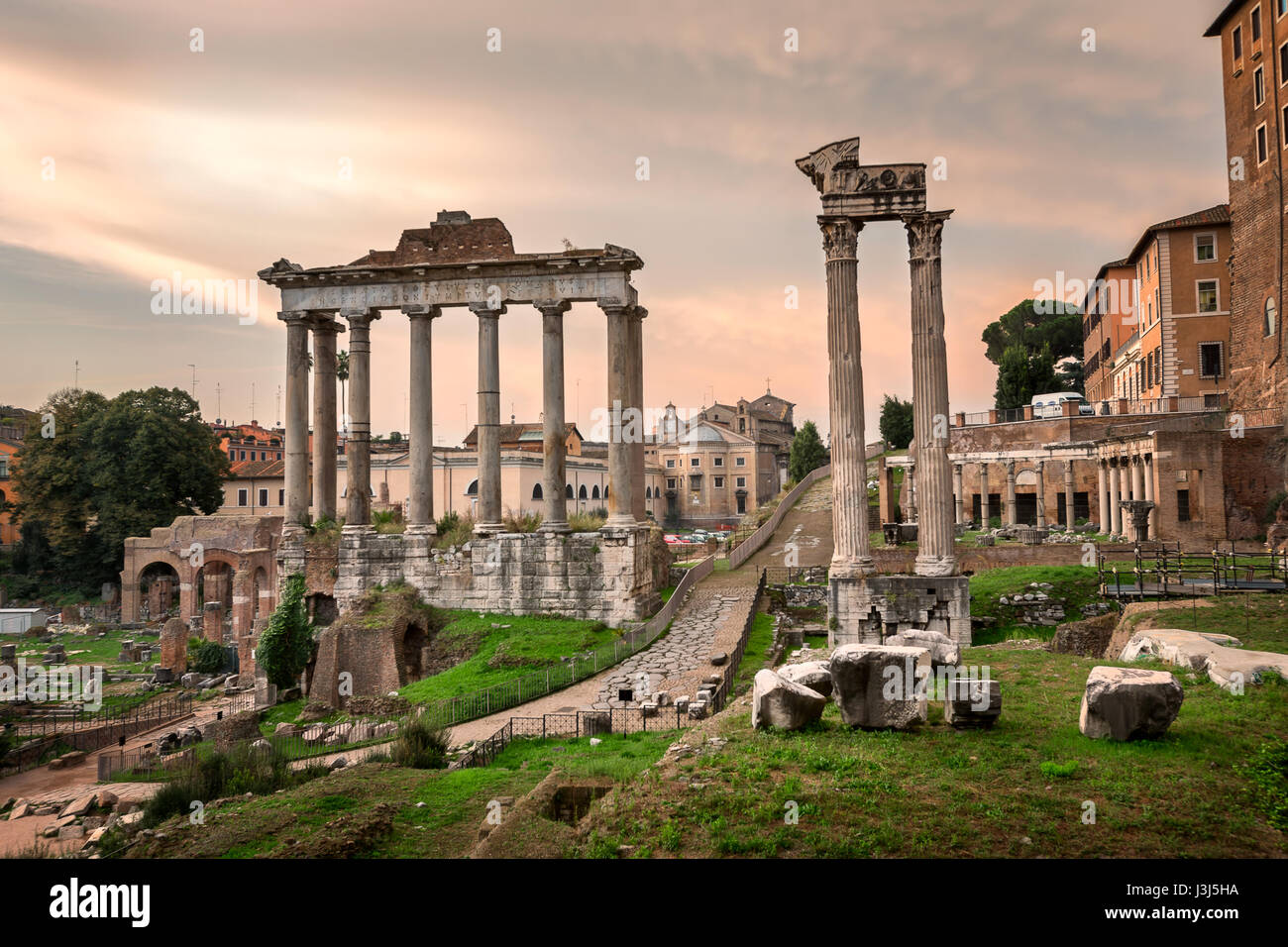 Foro romano in rome hi-res stock photography and images - Alamy