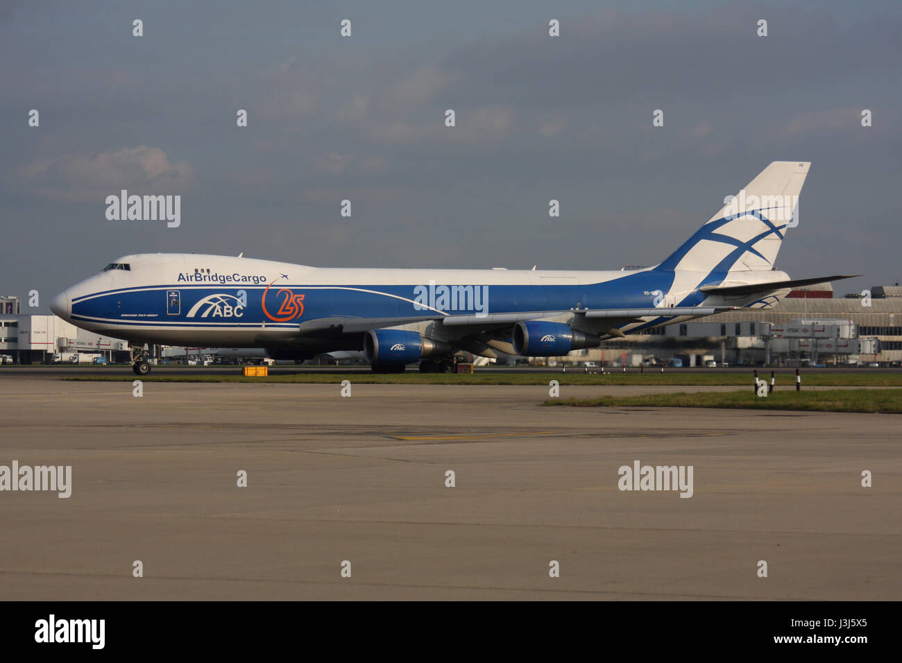 Boeing 747 freighter aircraft hi-res stock photography and images - Alamy