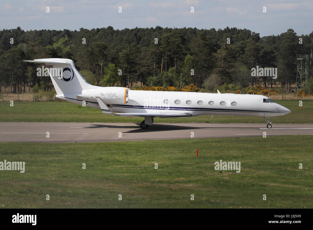Gulfstream g550 hi-res stock photography and images - Alamy