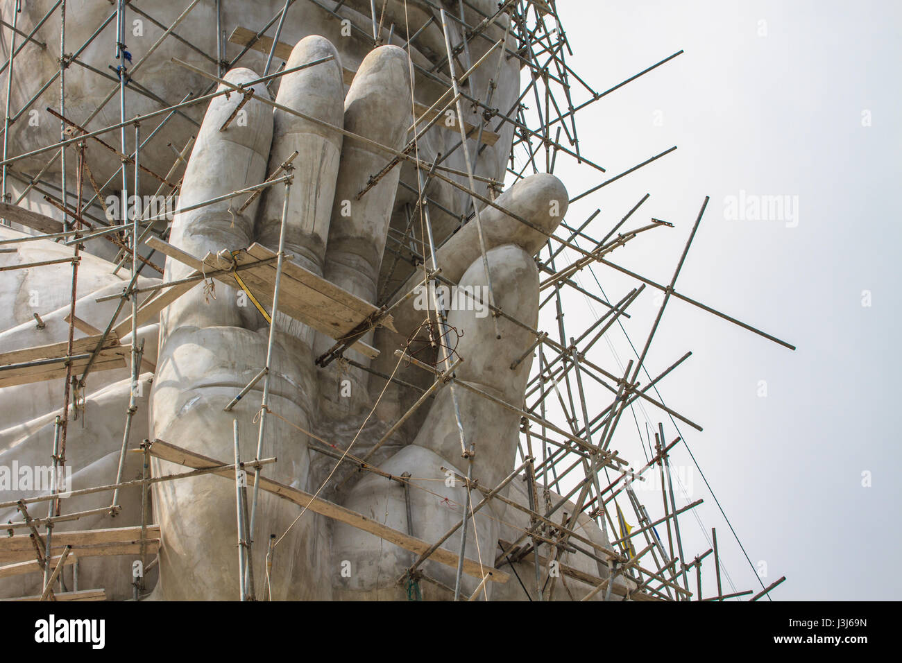 Buddha statue under construction, construction of the Buddha statue ...