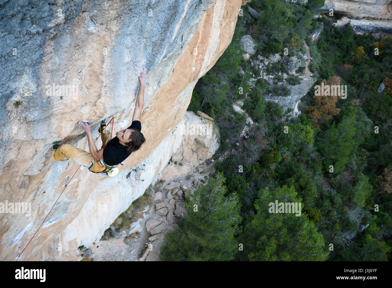 Extreme sport climbing. Rock climber struggle for success. Outdoor ...