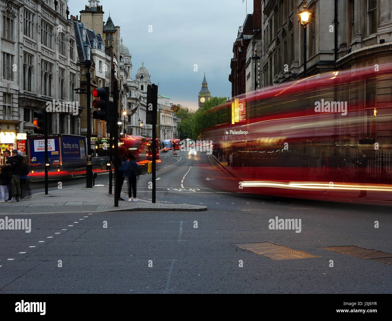 Bus headlights night hi-res stock photography and images - Alamy
