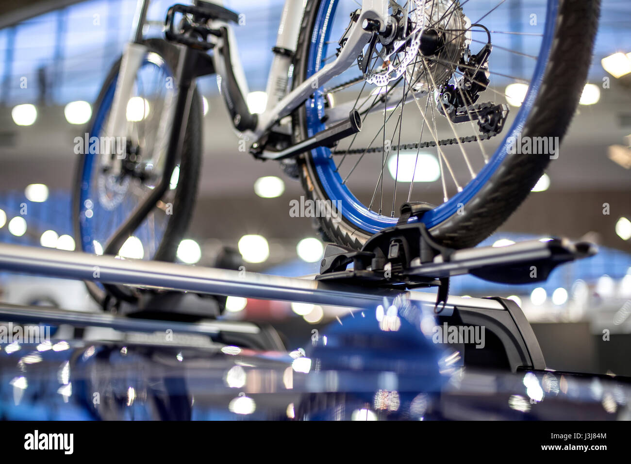 Detail of the bicycle on the roof bike rack Stock Photo - Alamy