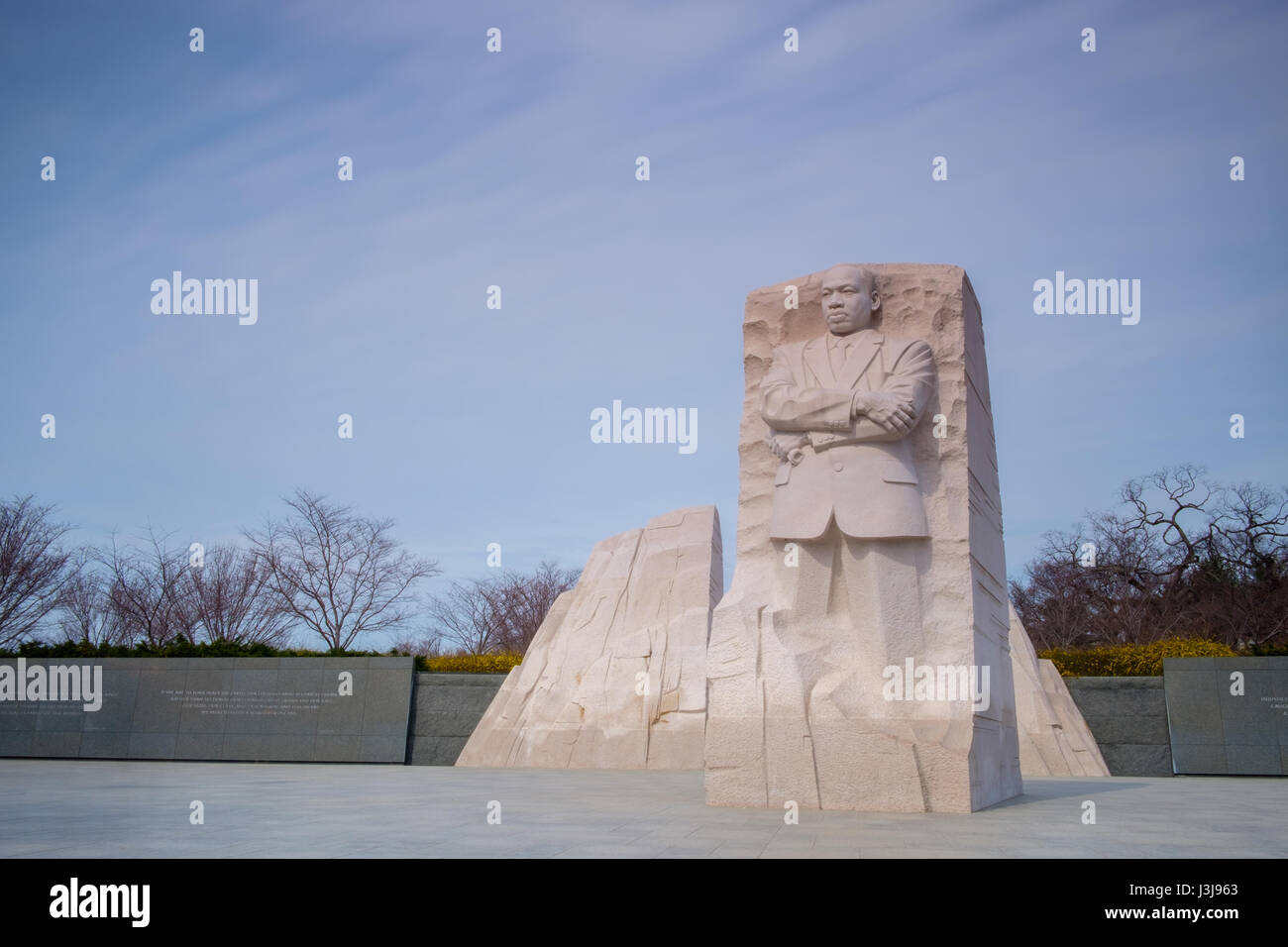 Dr martin luther king jr monument hi-res stock photography and images ...