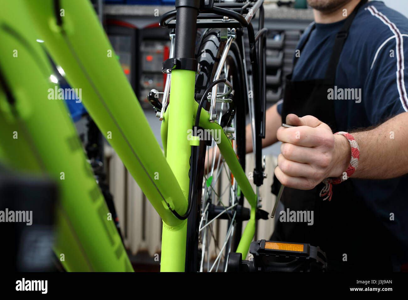 bicycle workshop, bike repair Stock Photo - Alamy