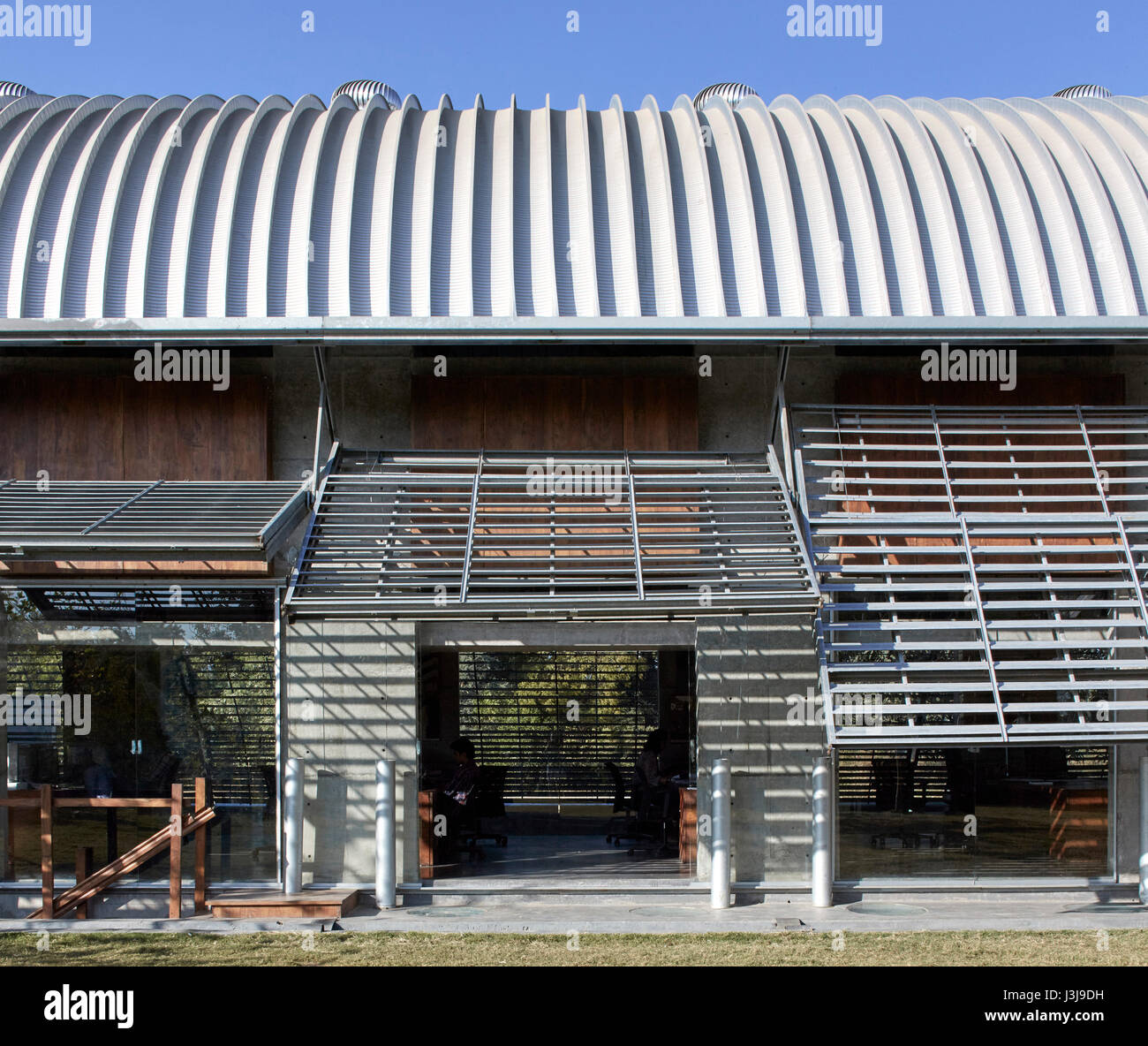 Garden side exterior view detail showing louvres. The Pool Studio of ...