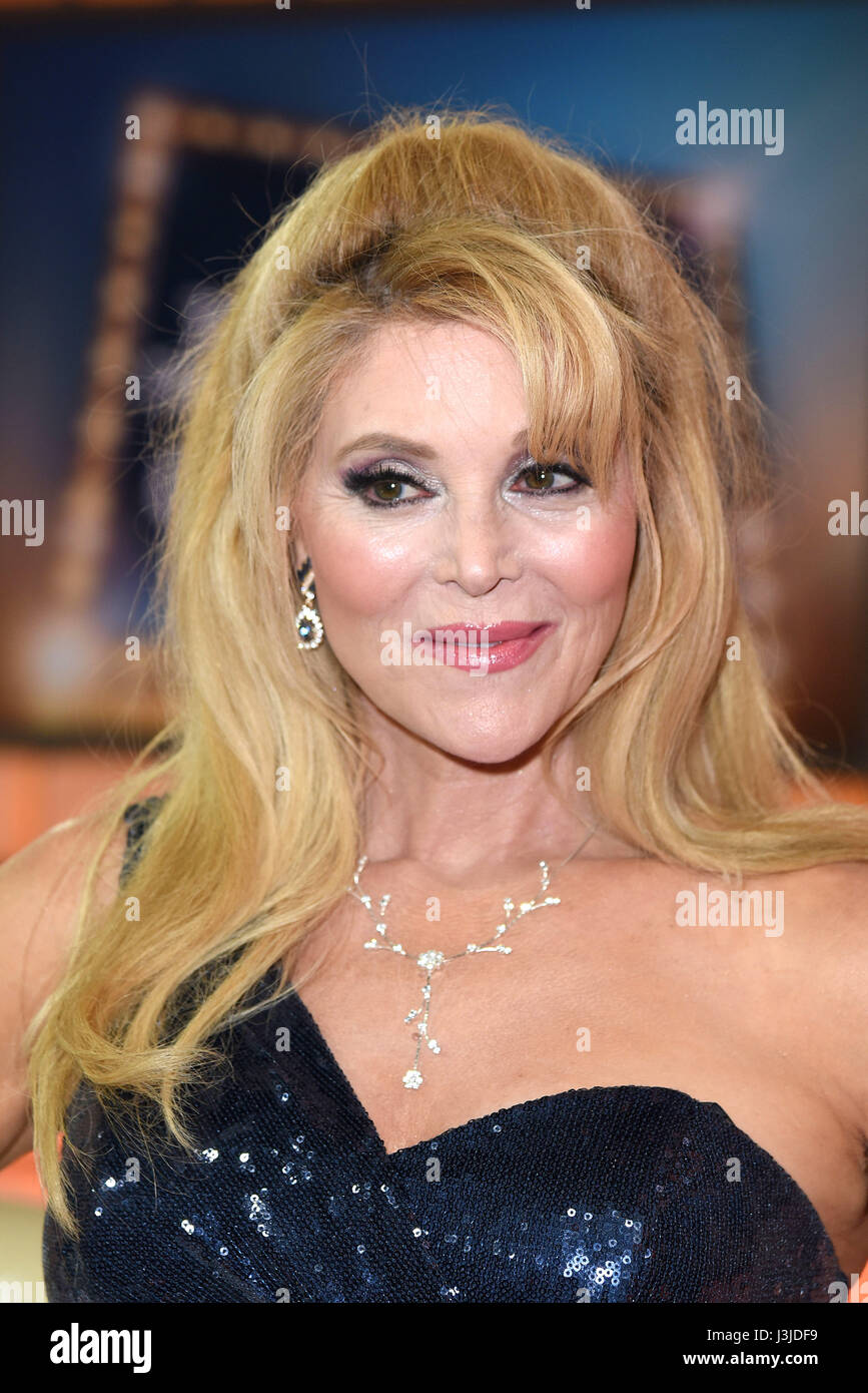 Audrey landers hi-res stock photography and images - Alamy