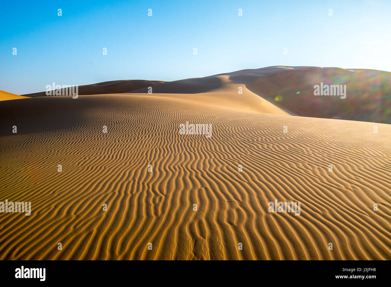 Liwa Oasis, Abu Dhabi , United Arab Emirates -, vast desert landscape ...