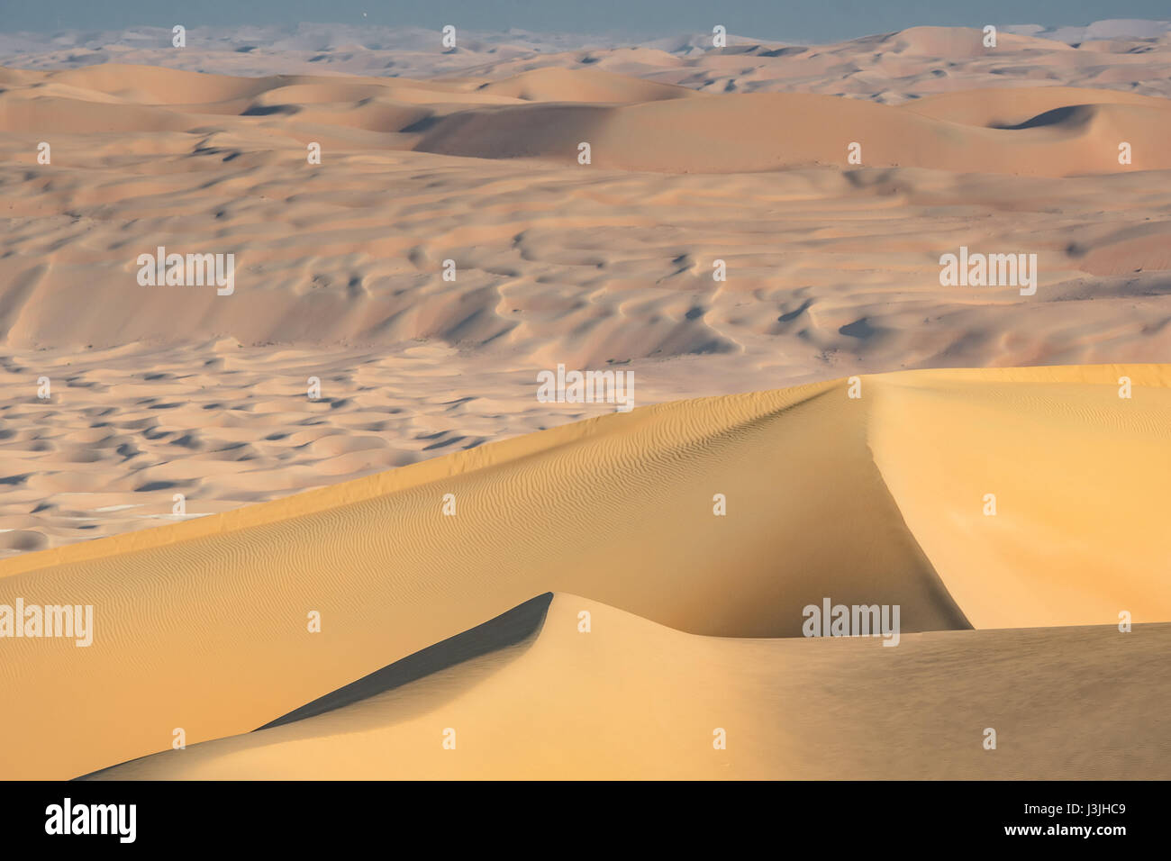 Liwa Oasis, Abu Dhabi , United Arab Emirates -, sunlight pours over ...