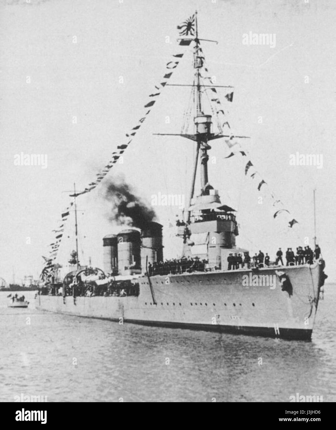 The IJN Tenryu, a Japanese light cruiser, docked in Shanghai in ...