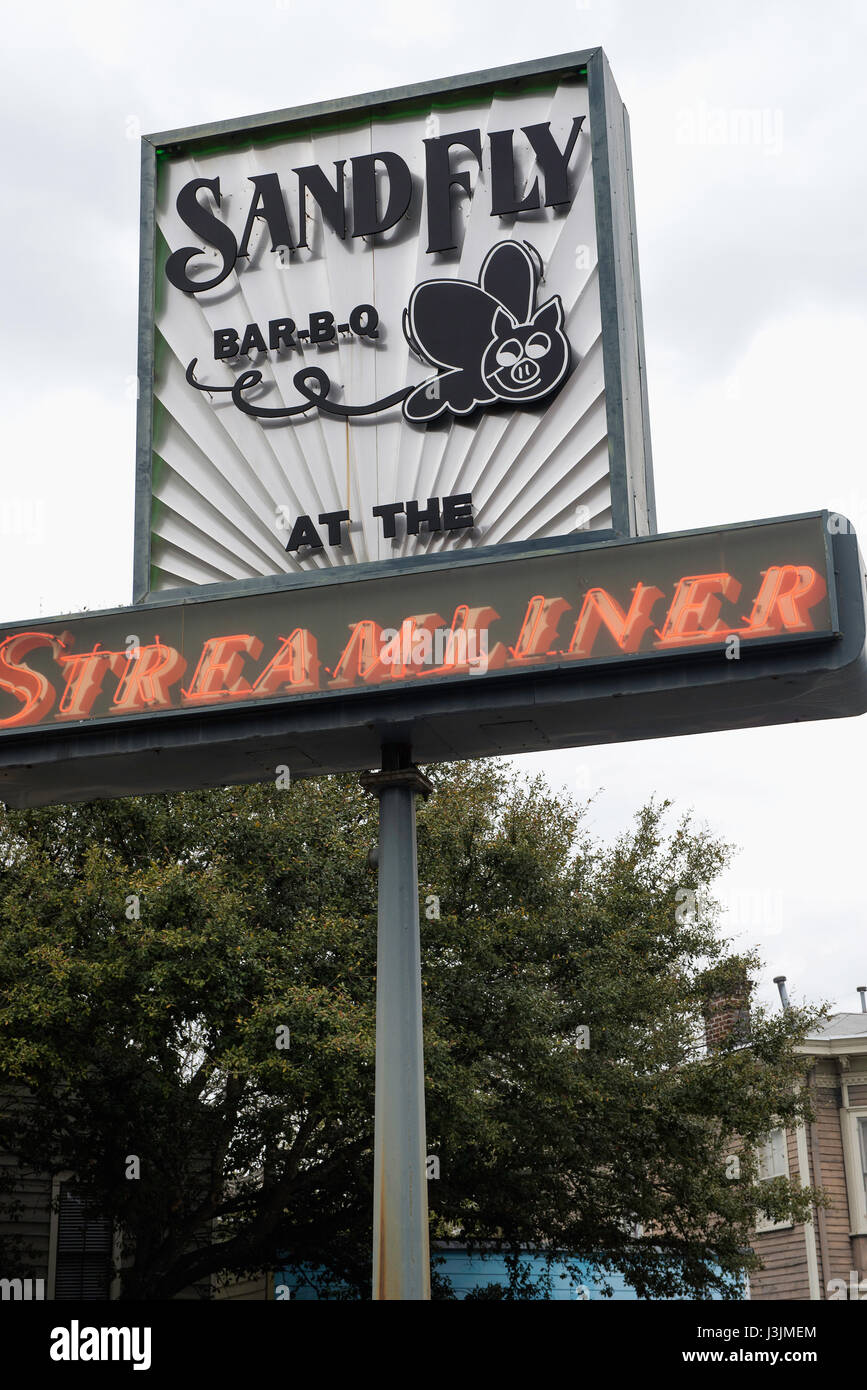 Sandfly BBQ sign in Savannah, Georgia Stock Photo - Alamy