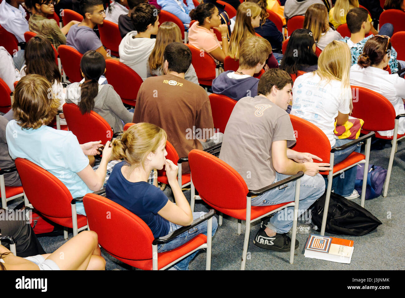 Using hand signals hi-res stock photography and images - Alamy