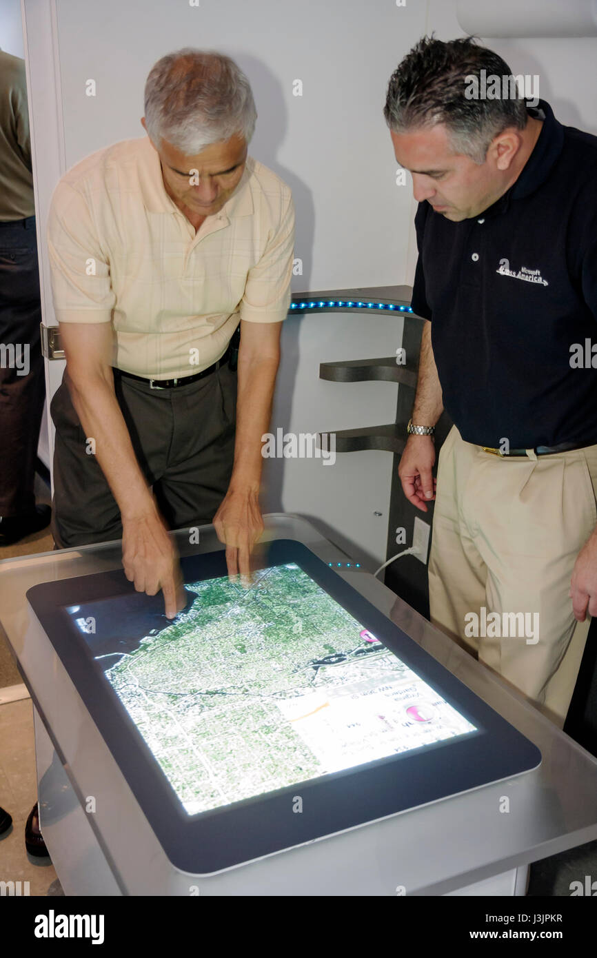 Microsoft Lab High Resolution Stock Photography and Images - Alamy