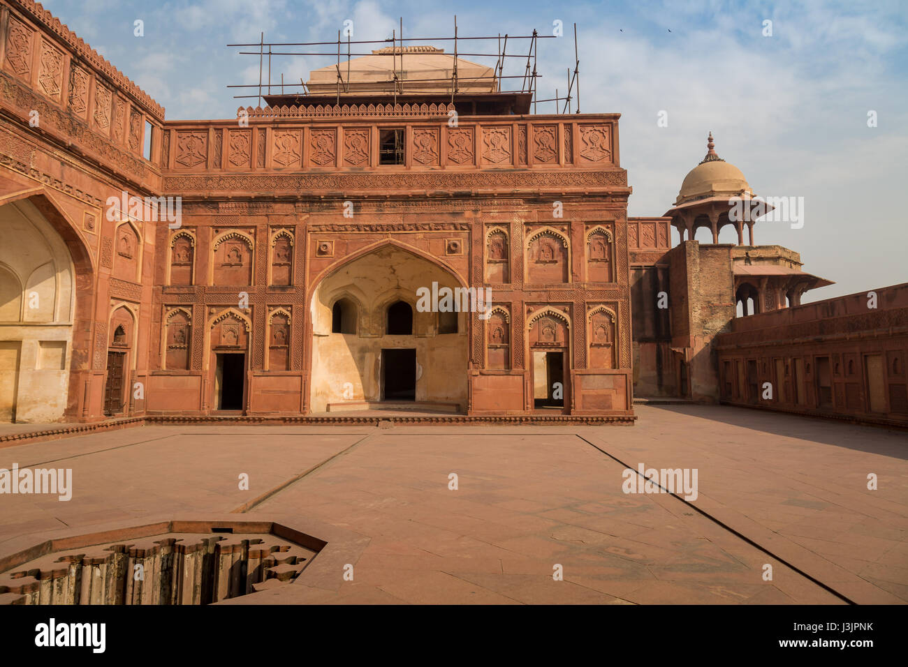 Mughal art hi-res stock photography and images - Alamy