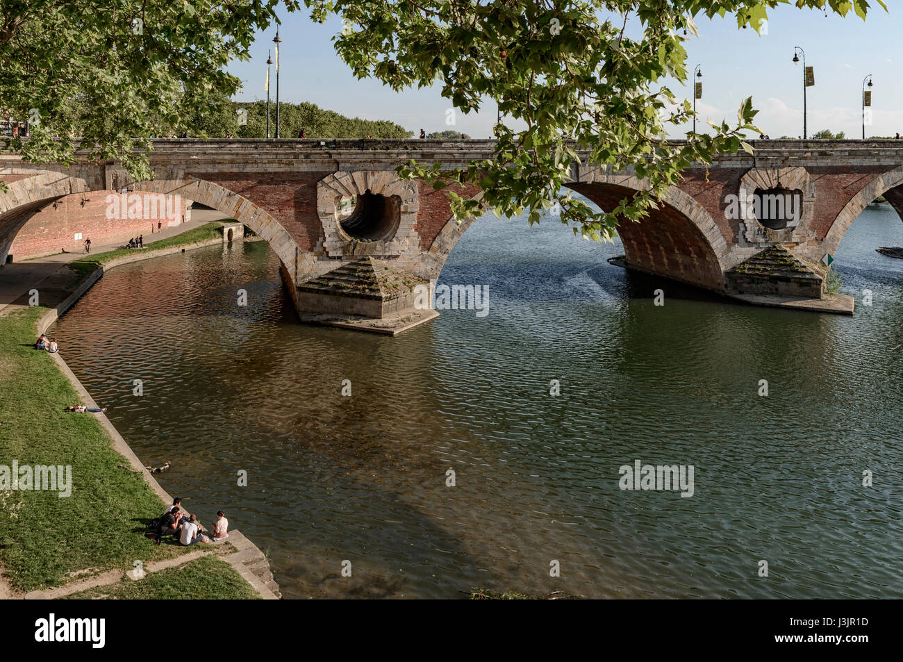 Pont Neuf, 16th century bridge in Toulouse city, south of France ...
