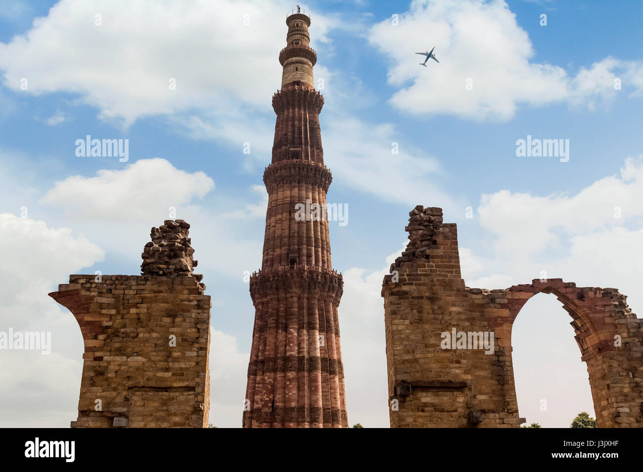 Qutb Minar Delhi is the world's tallest rubble masonry minaret. Qutub ...