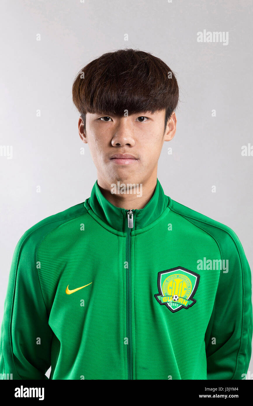 Portrait chinese soccer player wu hi-res stock photography and images ...