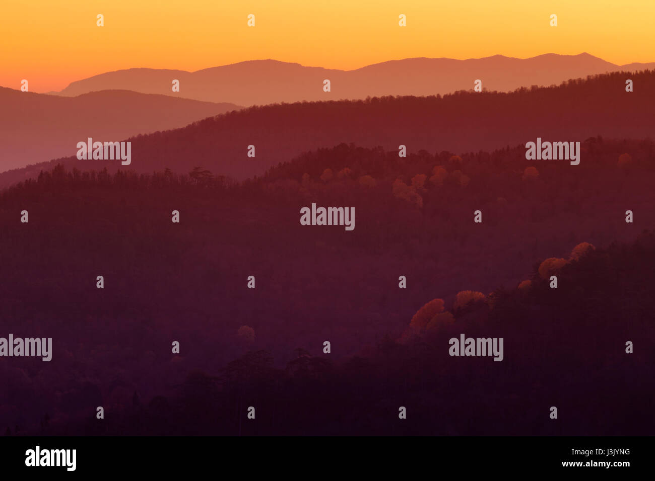 Dramatic mountain view hi-res stock photography and images - Alamy