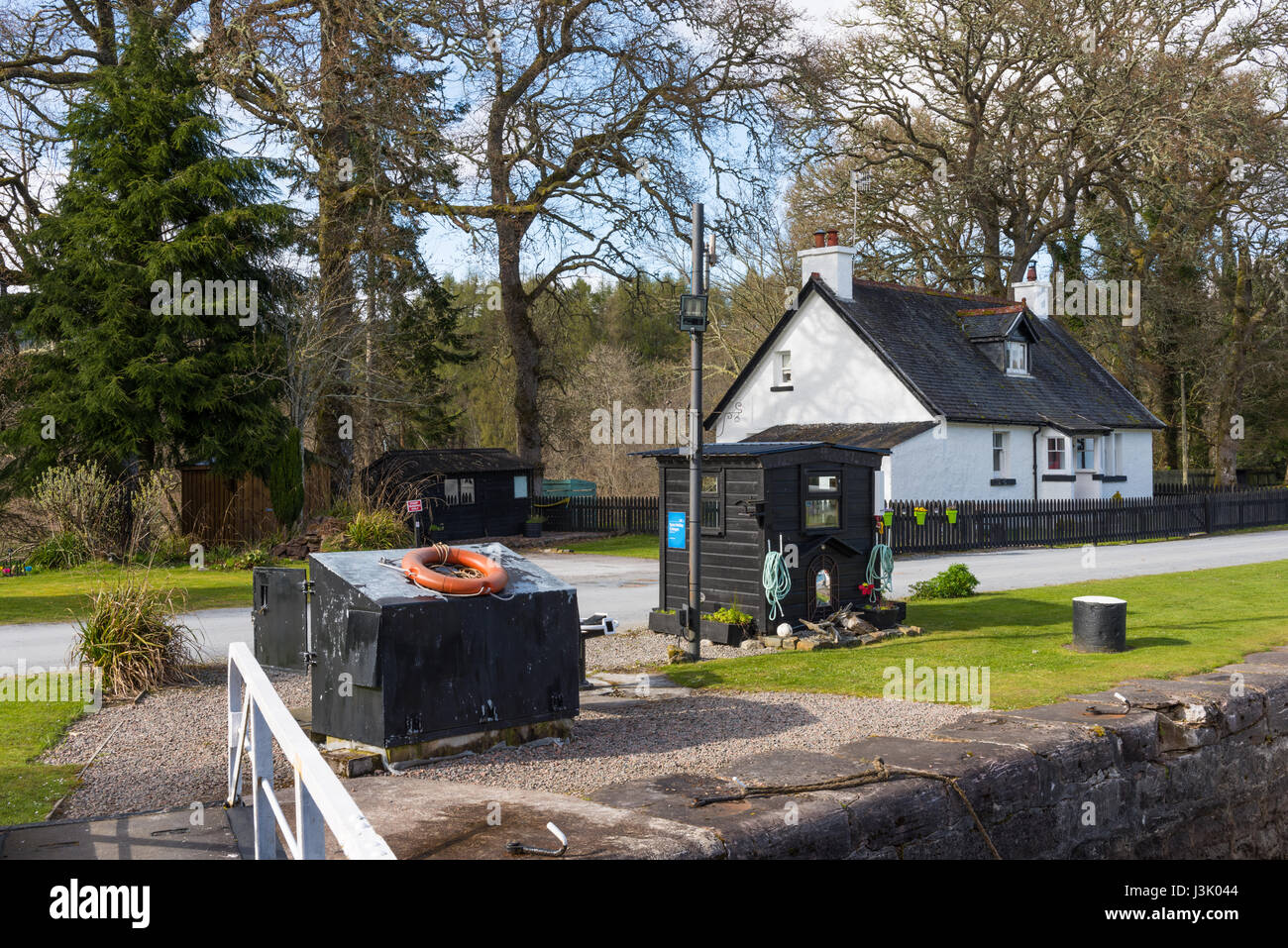 Kytra lock cottages hi-res stock photography and images - Alamy