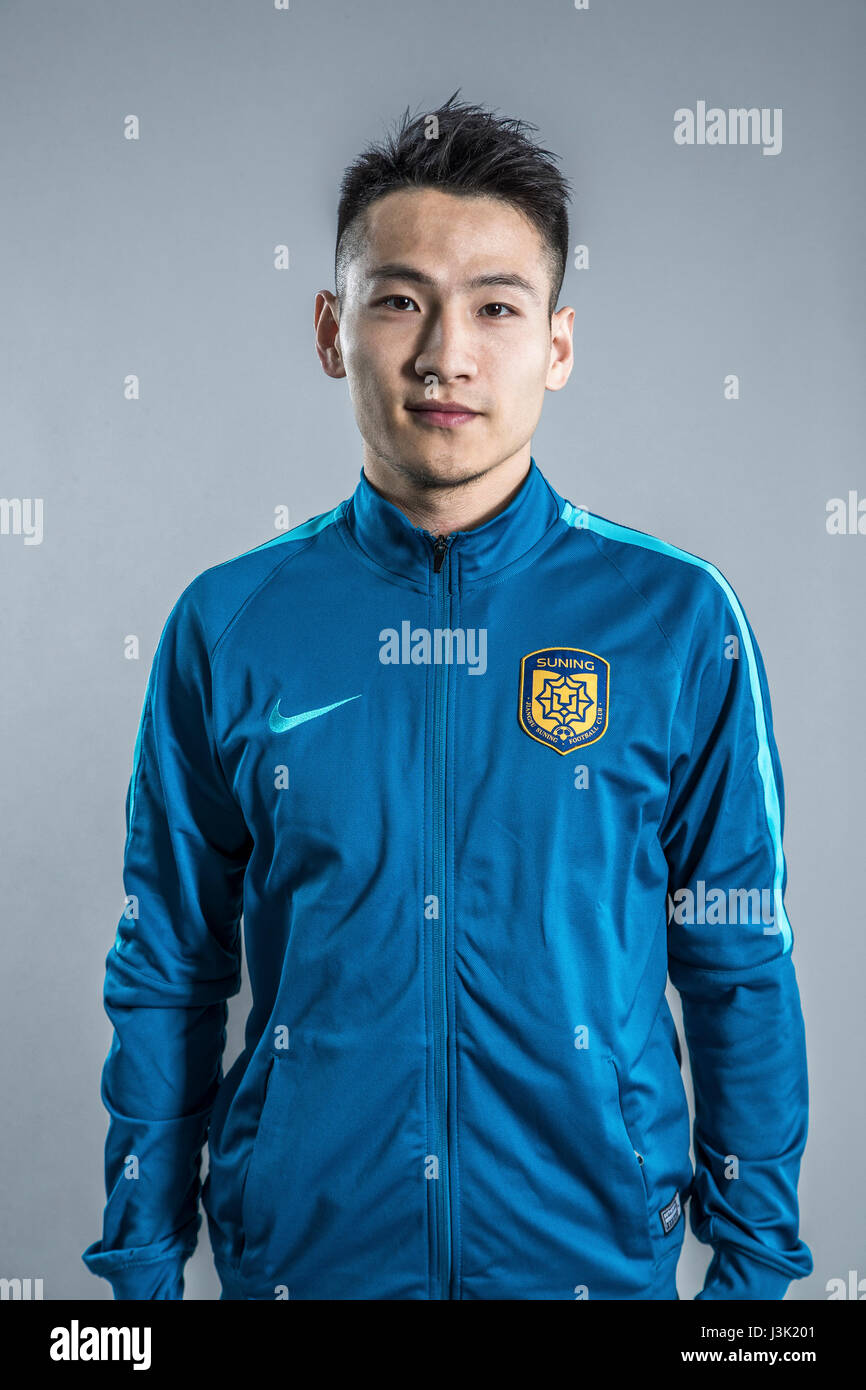 Portrait chinese soccer player yang hi-res stock photography and images ...