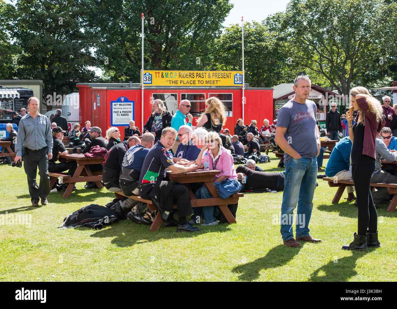 Grandstand people hi-res stock photography and images - Alamy