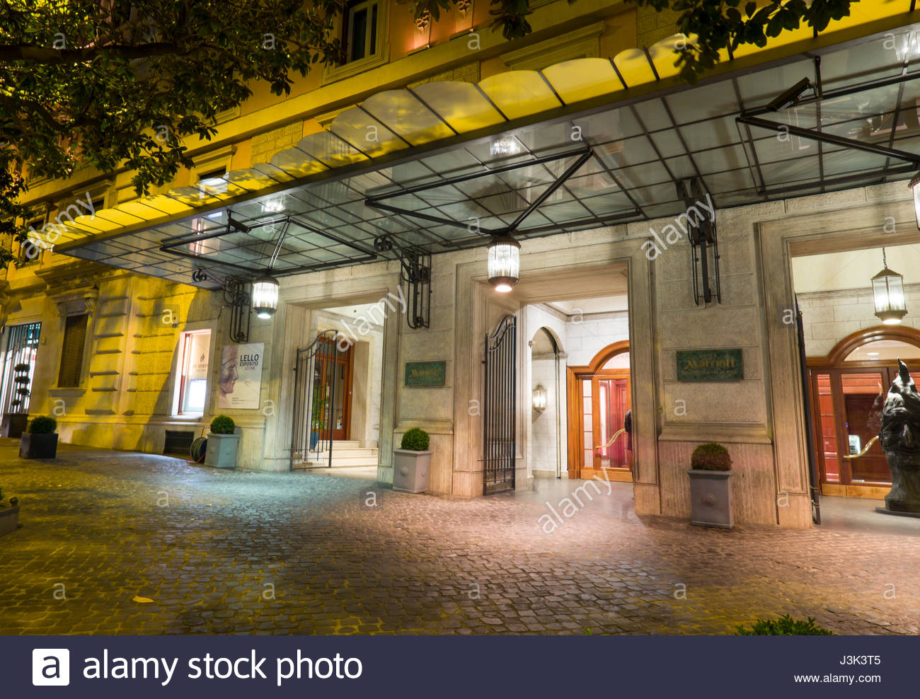 Via Vittorio Veneto Rome High Resolution Stock Photography and Images ...