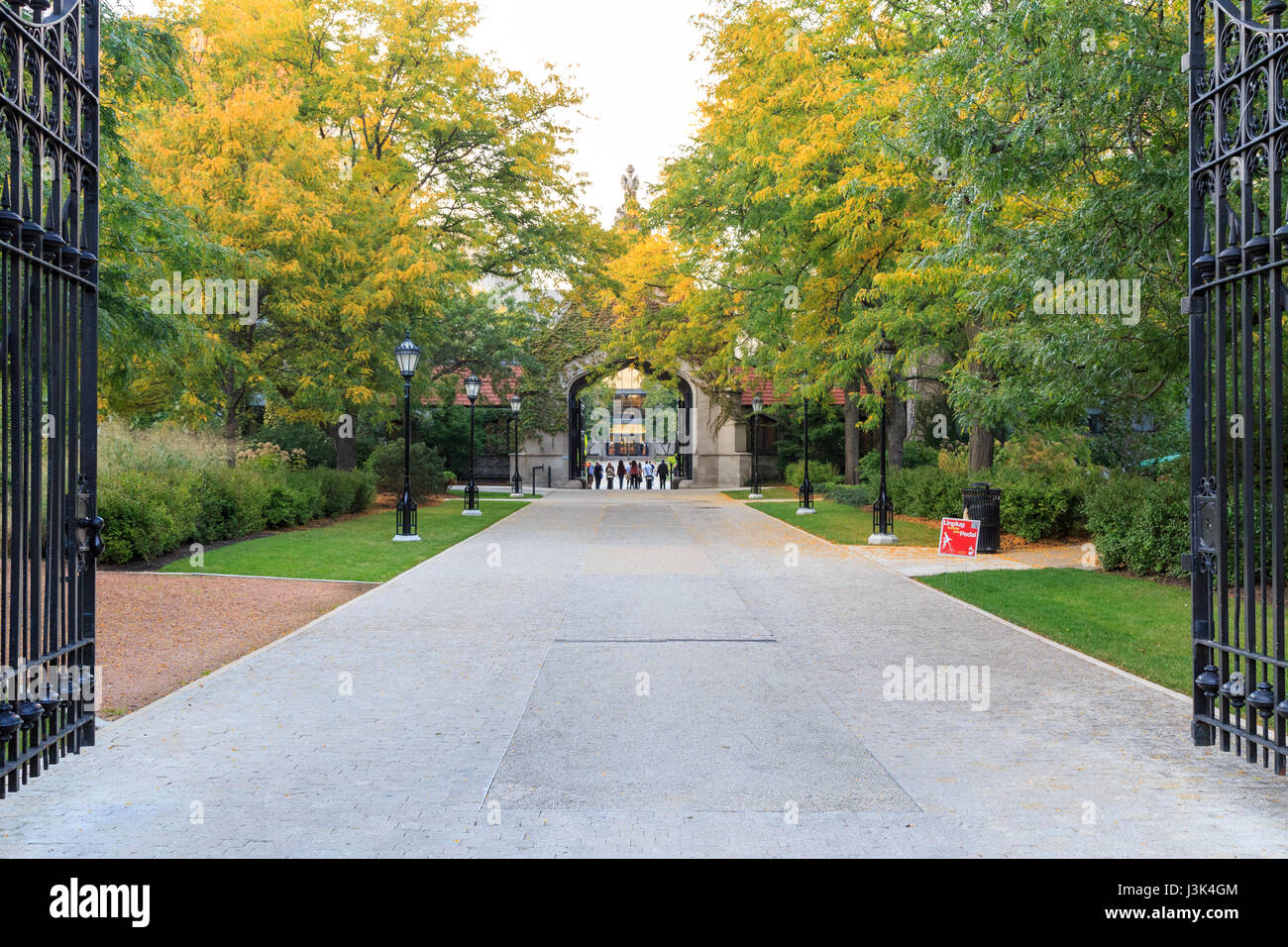 Gate at the University of Chicago campus in Fall Stock Photo - Alamy