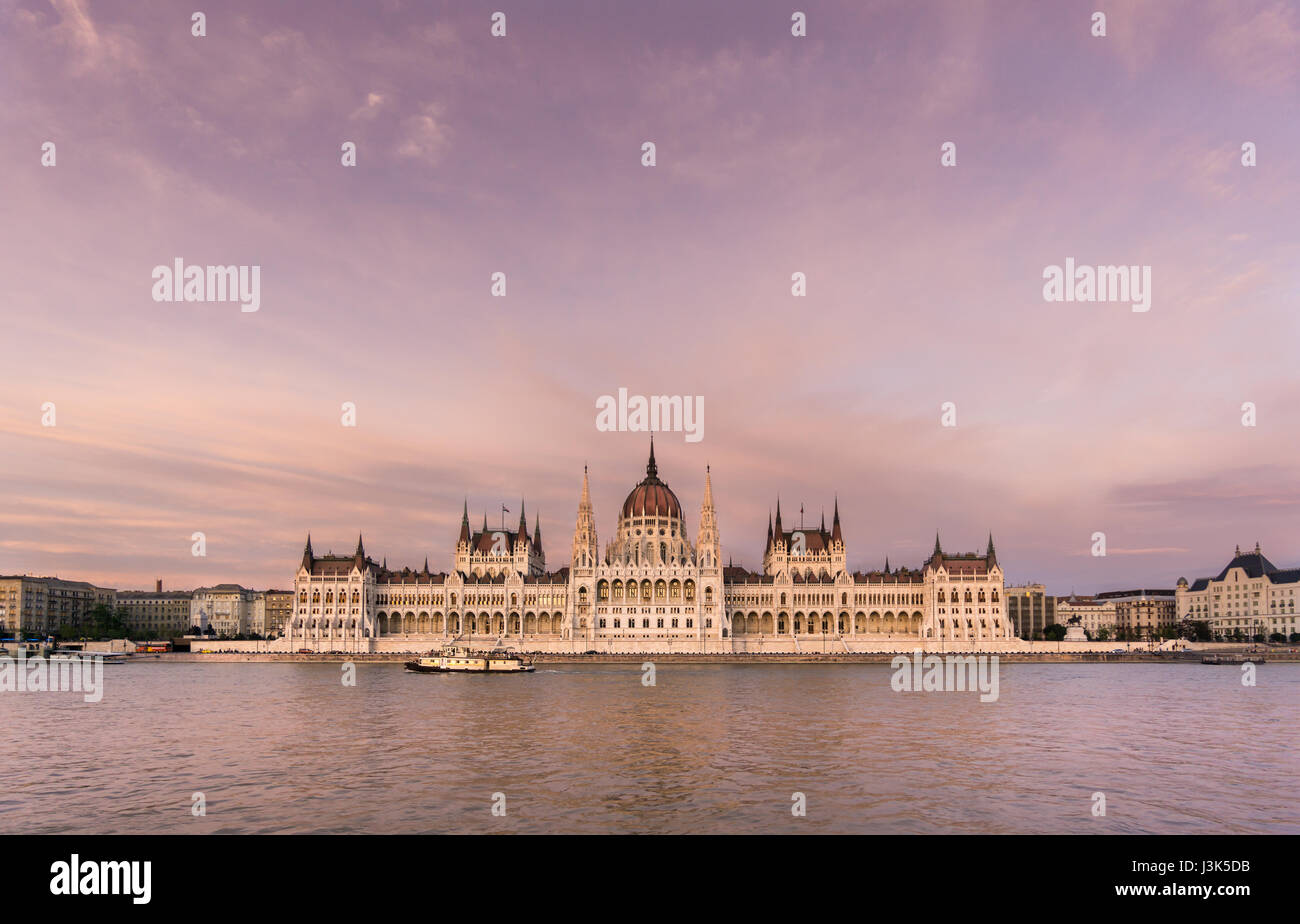 Hungarian neo renaissance architecture hi-res stock photography and ...