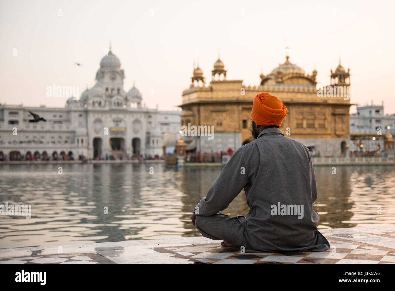Sikh prayers at the temple hi-res stock photography and images - Alamy