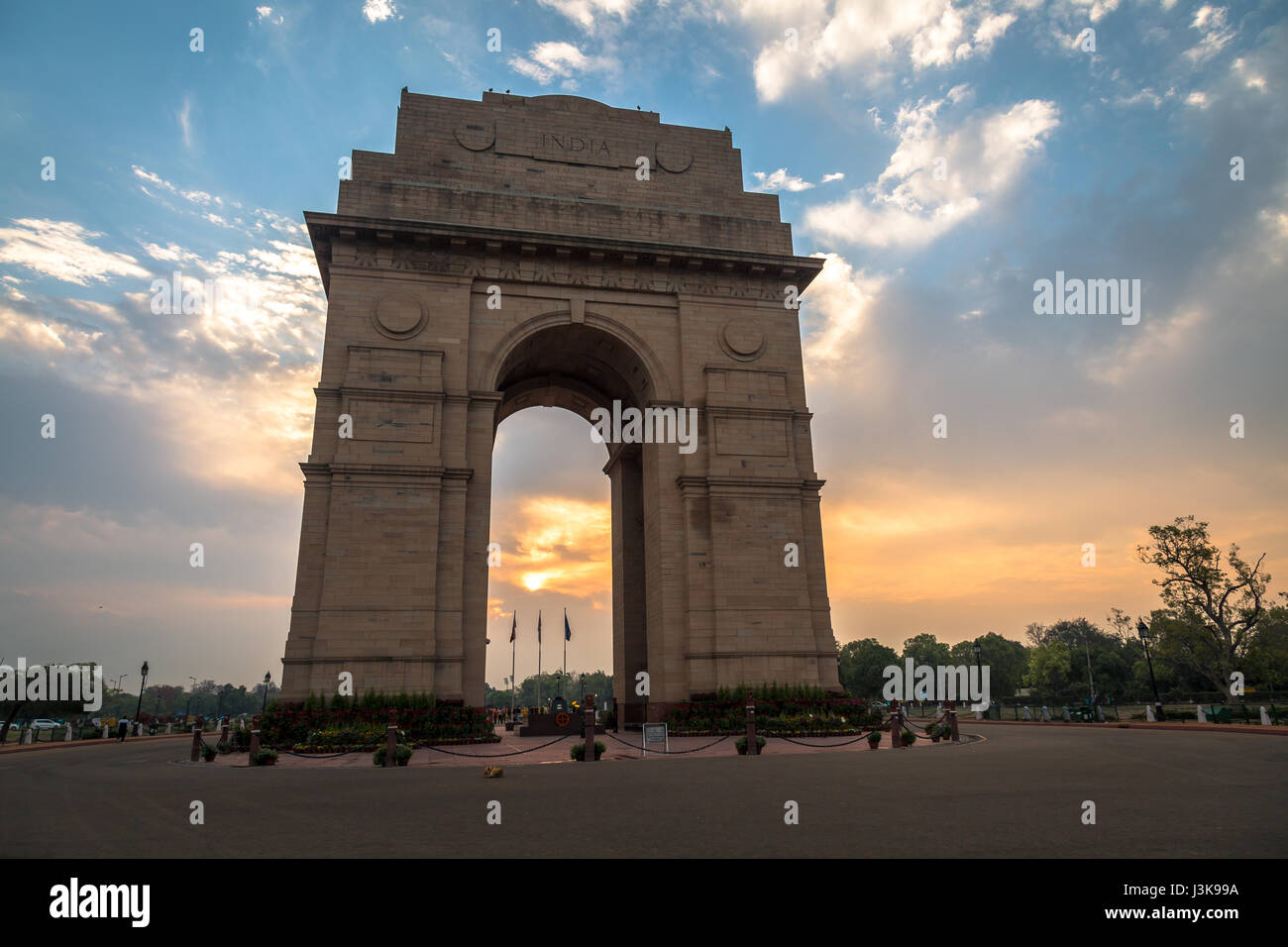 India Gate Delhi - A historic war memorial on Rajpath road at sunrise ...