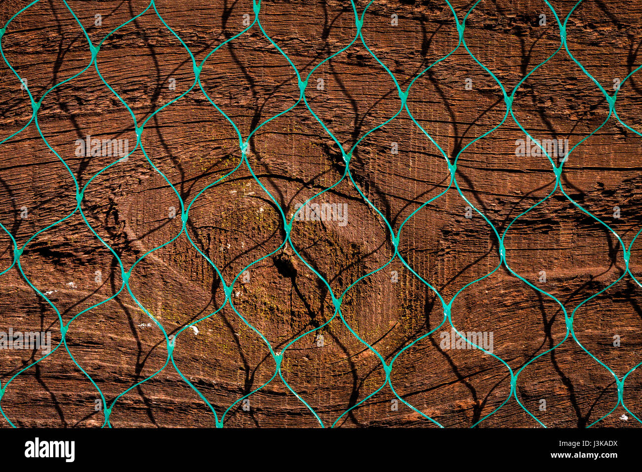 Wavy fence hi-res stock photography and images - Alamy