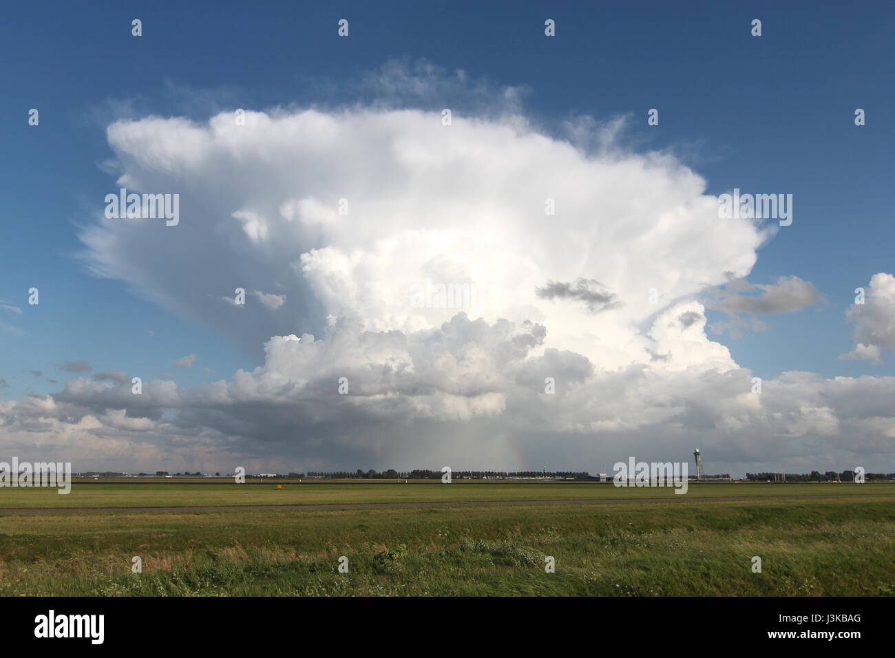 Cumulonimbus Capillatus Incus