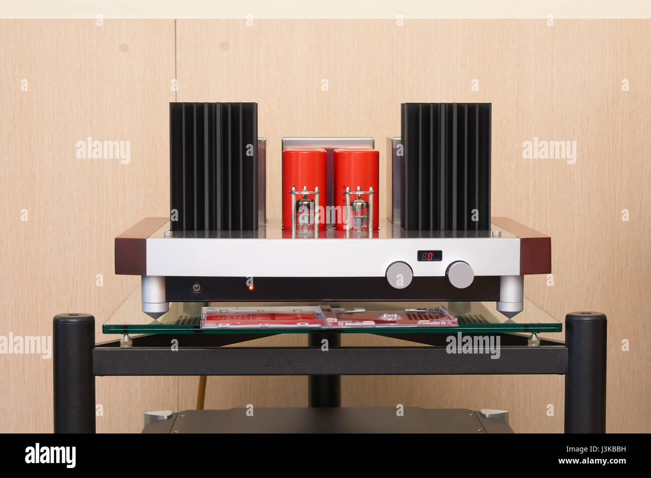 Valve amplifier hi-res stock photography and images - Alamy