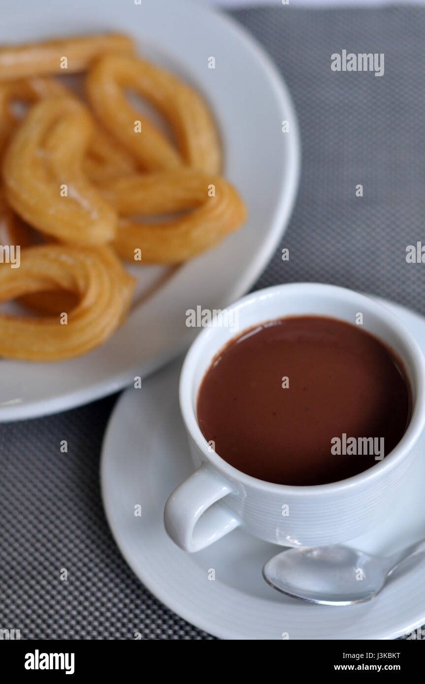 Chocolate with churros, a traditional spanish breakfast Stock Photo - Alamy
